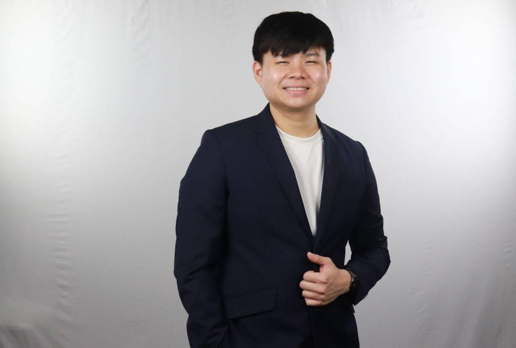 PASTOR LING ZHI YONG – Charis Community Church